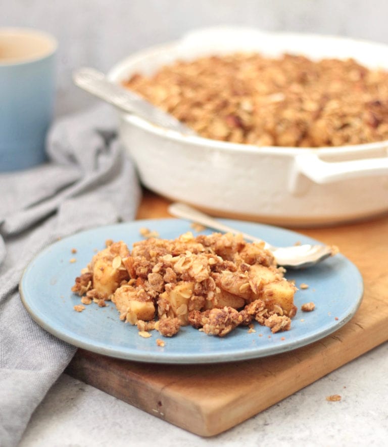 Spiced Apple and Pear Crumble - A Baking Journey