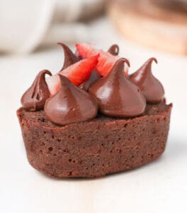 Chocolate Crémeux (Crémeux au Chocolat) - A Baking Journey